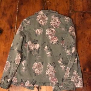 Kensie | Jackets & Coats | Kensie Floral Print Denim Utility Jacket ...